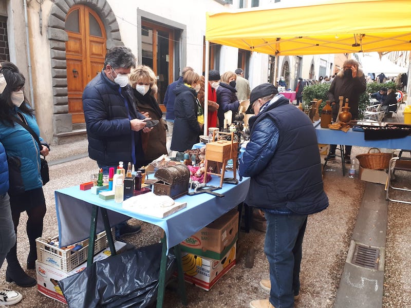 Torna il Mercatino del Riuso - Giornale di Barga Torna il Mercatino del Riuso - Giornale di Barga